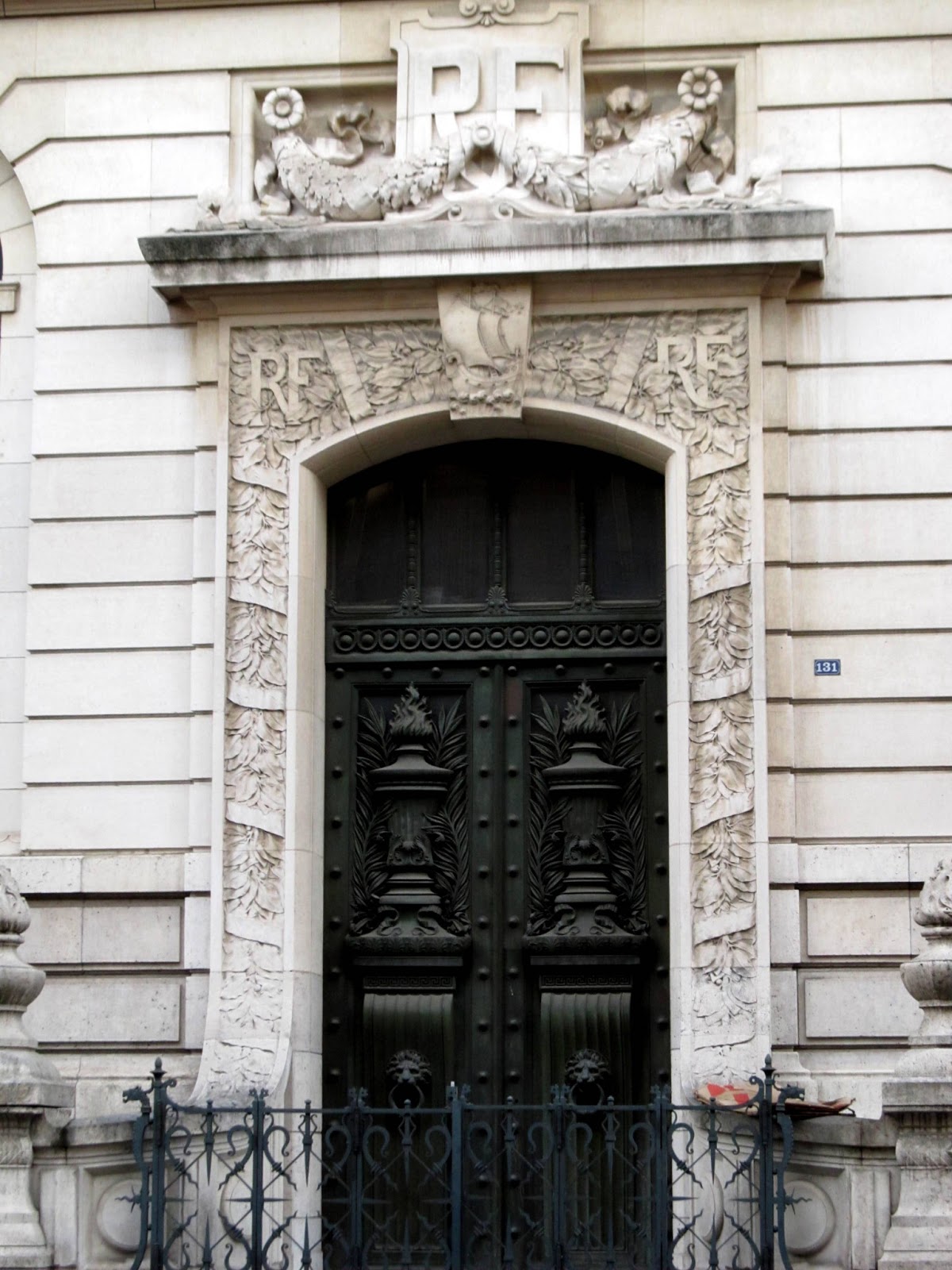 The Marmelade Gypsy: Paris In July: Doors of Paris (and more!)