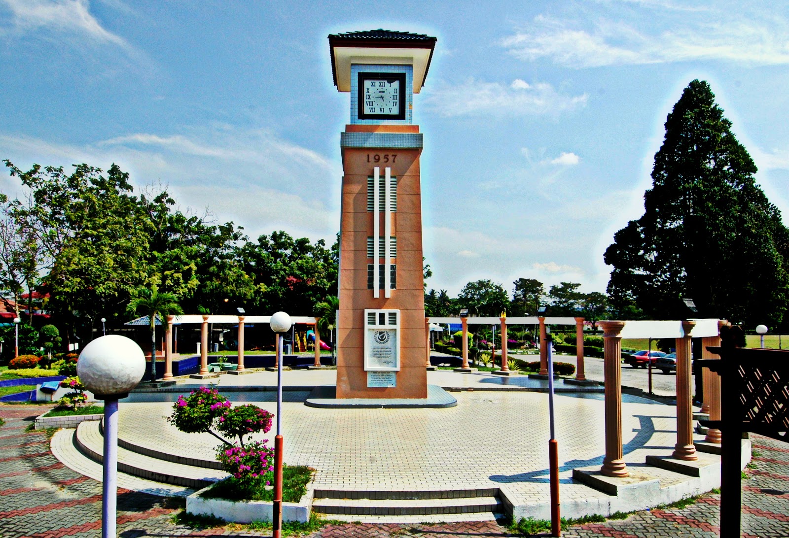 Post 5 - Menara Jam di Malaysia... - Relaks Minda