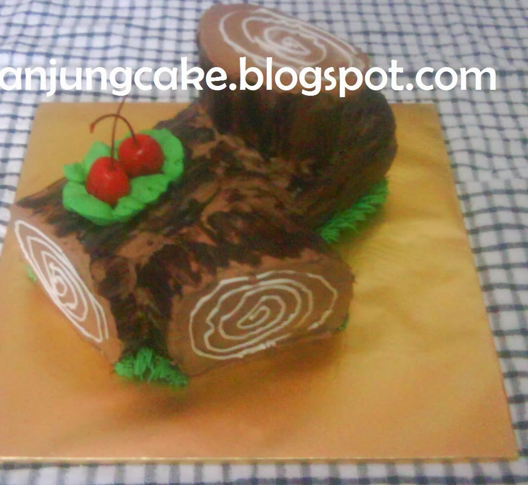 D ANJUNG CAKE HOUSE: KEK HANTARAN PERTUNANGAN BENTUK KAYU