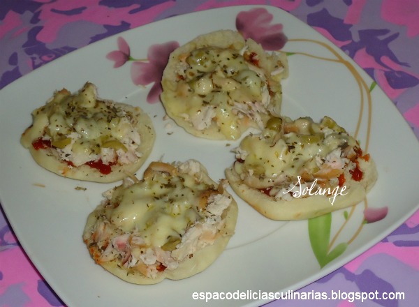 Mini-pizza rápida de frango - Espaço das delícias culinárias