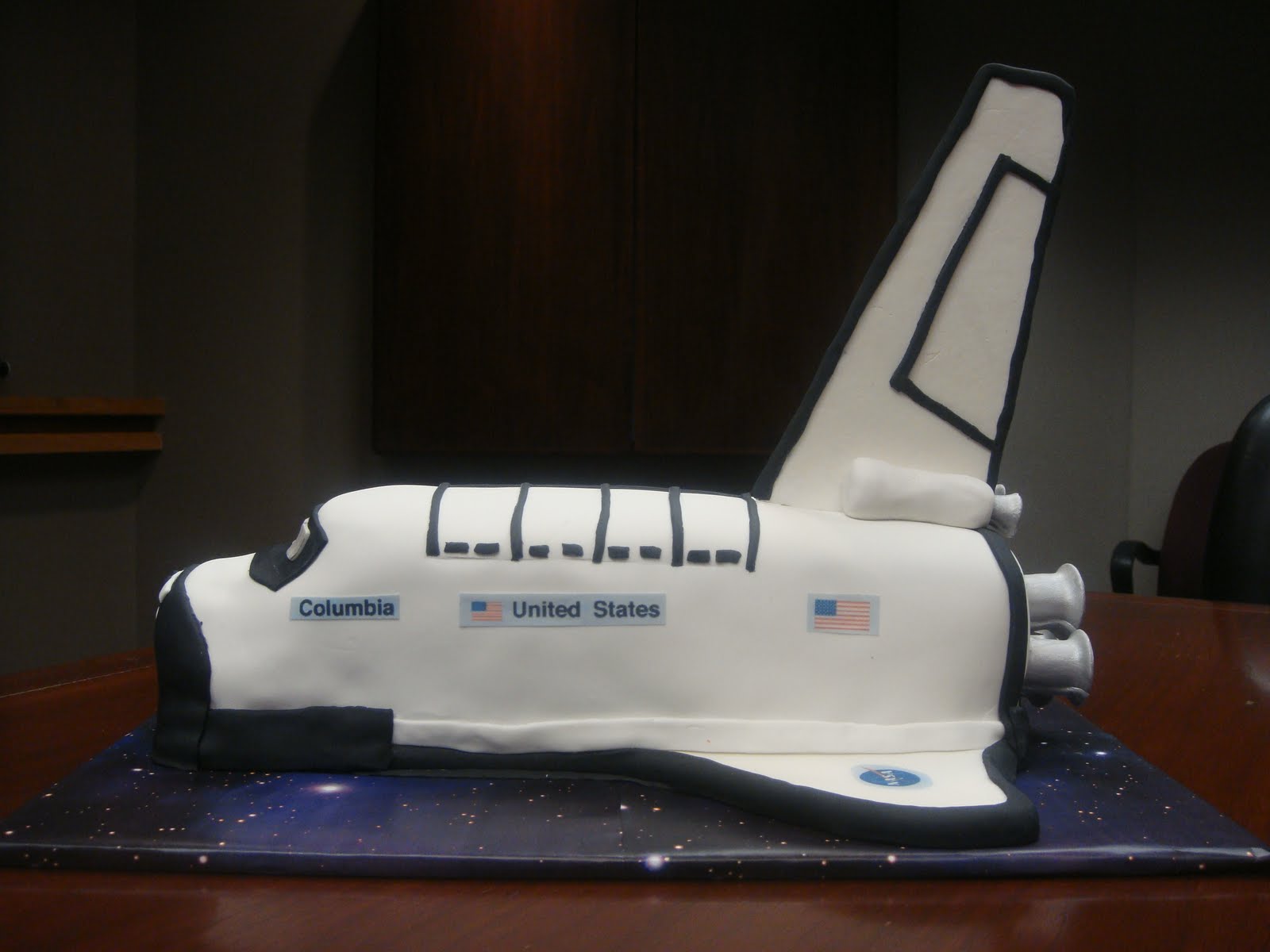 Cakes By LAM Designs: Space Shuttle Cake