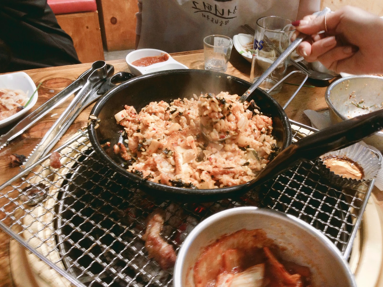 Hidden Traveller: [Gilbert's Travel Tip] This Is Our Destiny - Samgyup Sal