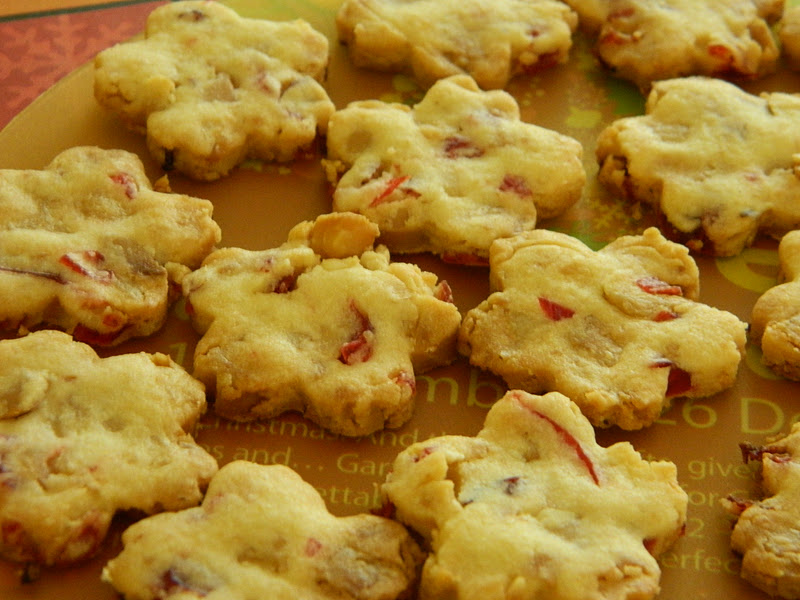 SKY@幸福小厨房: Hazelnut Rose Tomato Cookies