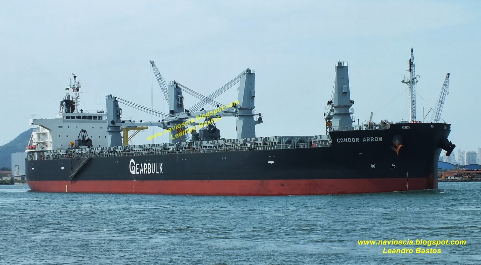 Navios de Santos & CIA: Navio CONDOR ARROW