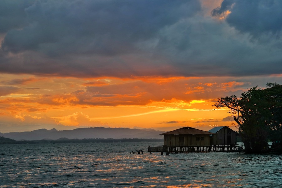 Pulau Asei, Kerajinan dan Sejarah di Tengah Danau Sentani ~ Life Is An ...