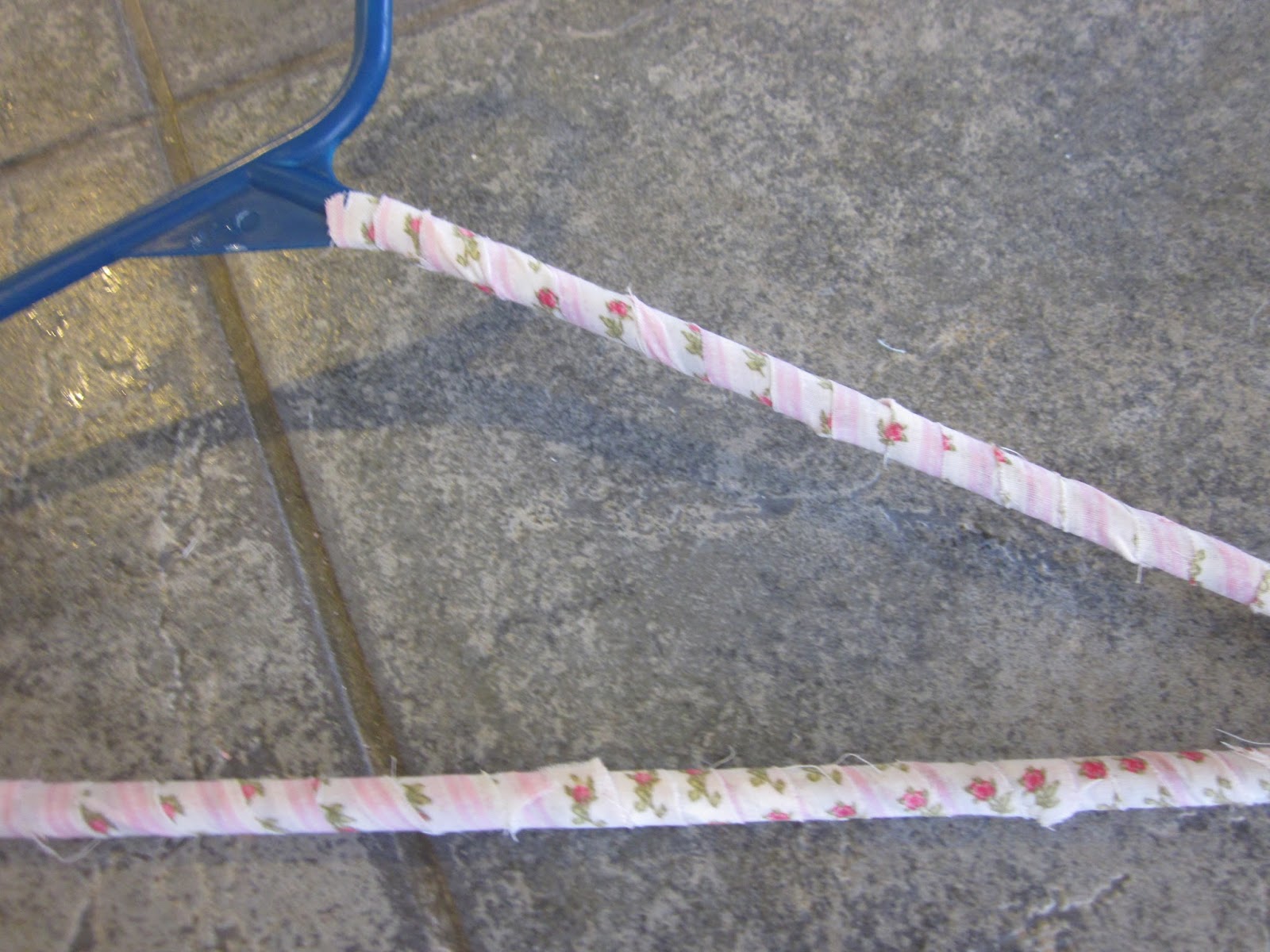 Queen B Creates: Fabric Wrapped Hangers