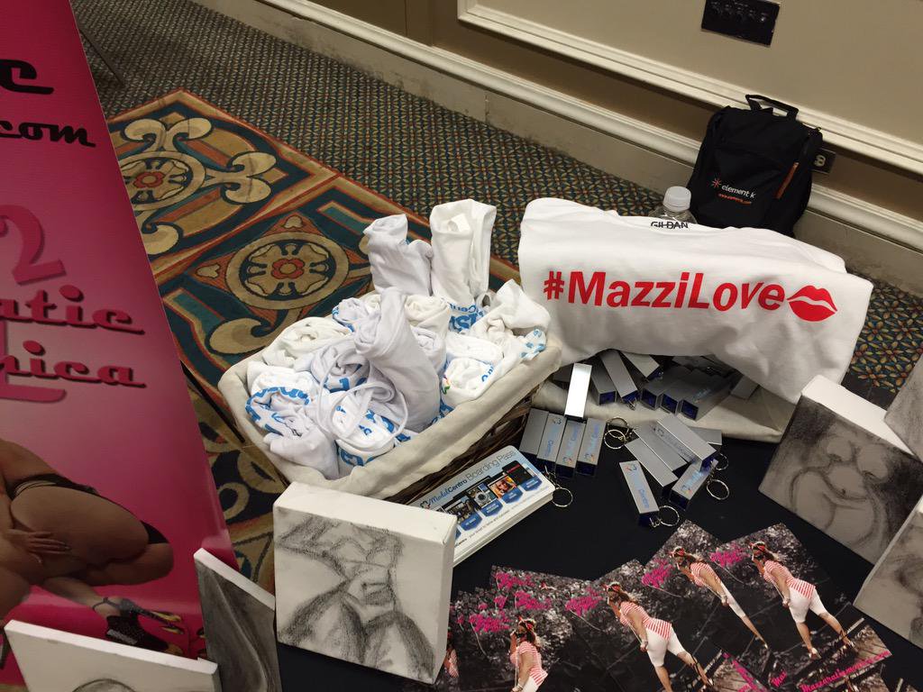 Mazzaratie Monica Fans: Mazzaratie Monica - Archive 100