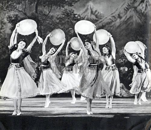 LA ESPINA ROJA: 70 AÑOS DEL BALLET "GAYANEH", DEL COMPOSITOR SOVIÉTICO ...