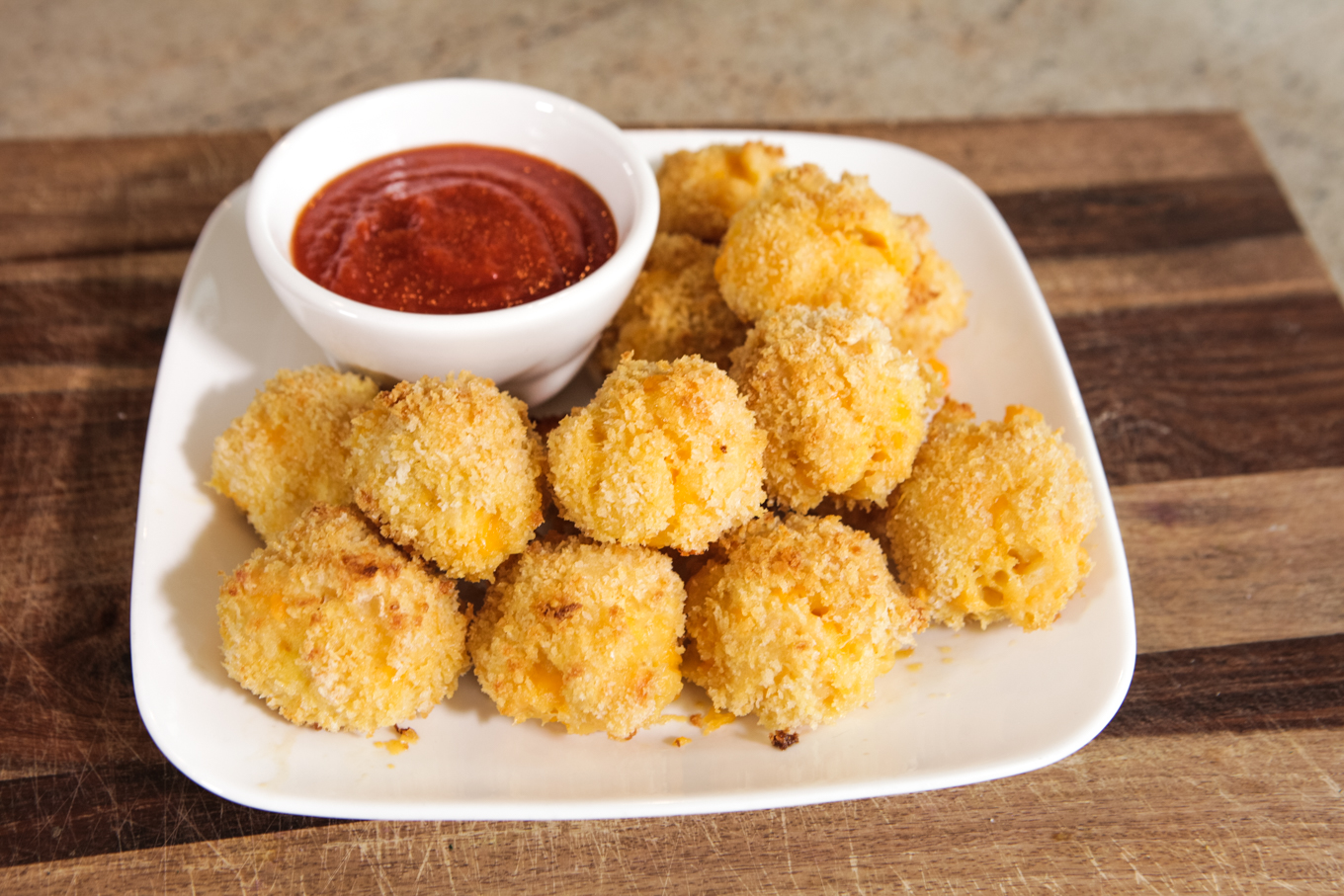Macaroni & Cheese Balls [Cooking Video]