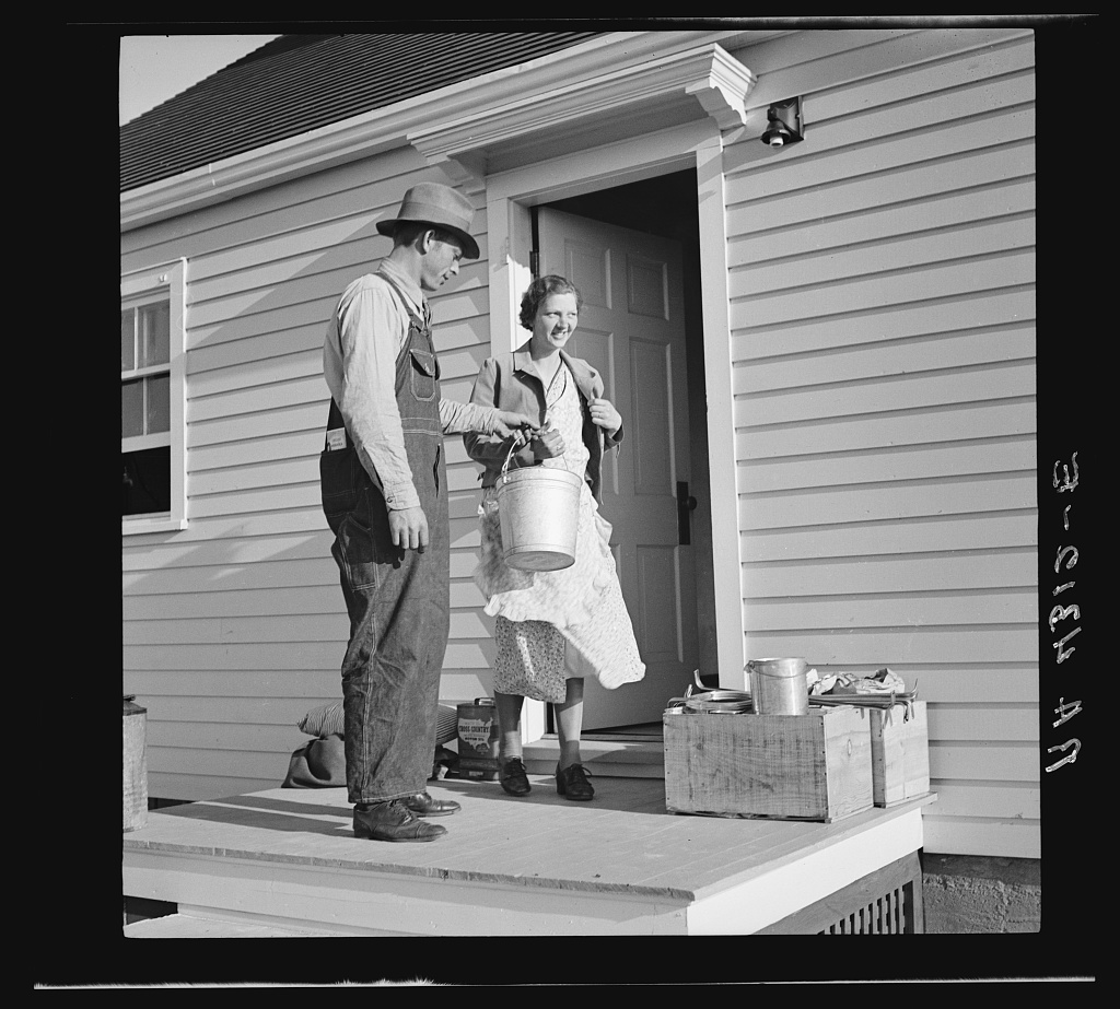 27 Vintage Photos Give Us a Peek Into What Moving Day Was Like From the ...