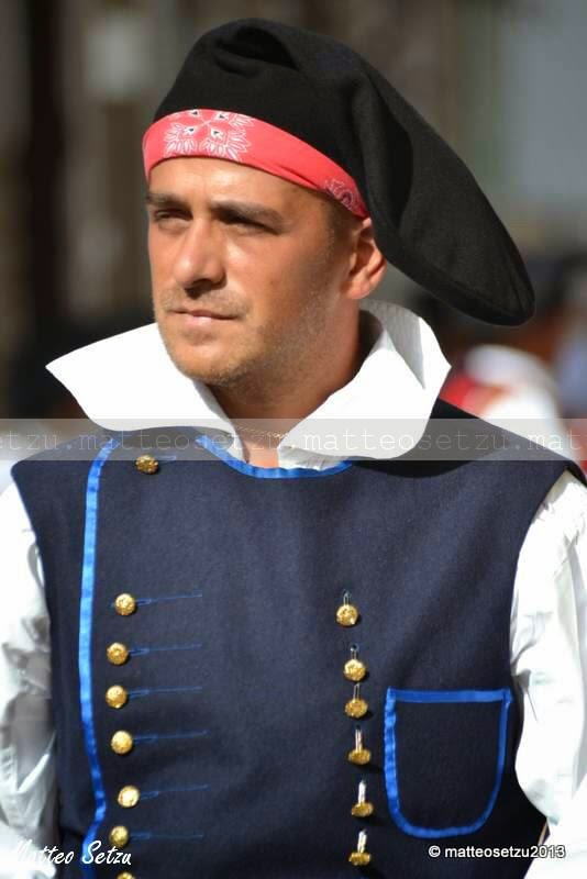 Sardinian Folk Costumes - Costumi Sardi: Iglesias