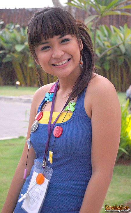 Foto Terbaru Putri Titian 2013