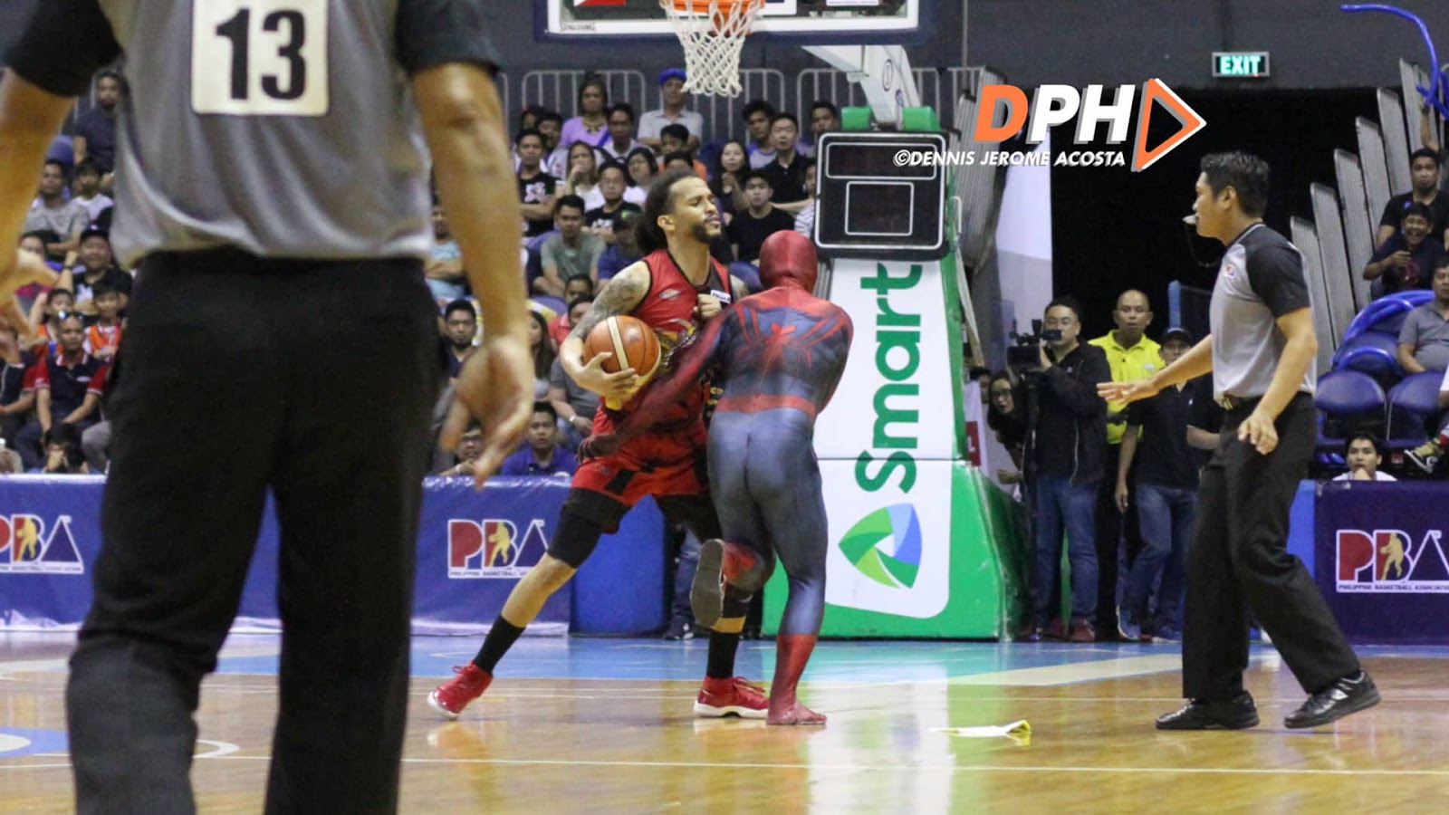 Fan in Spider-Man costume invades PBA PH Cup Finals Game 5