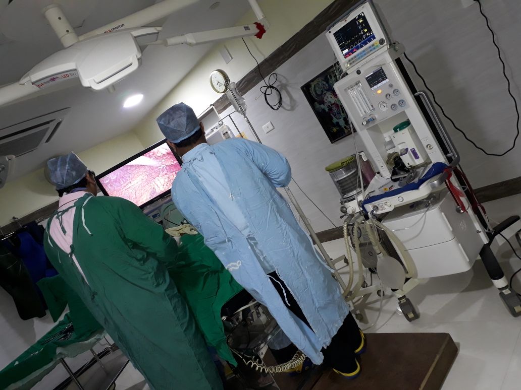 Recanalisation Surgery with 3D laparoscopy system & Harmonic ...