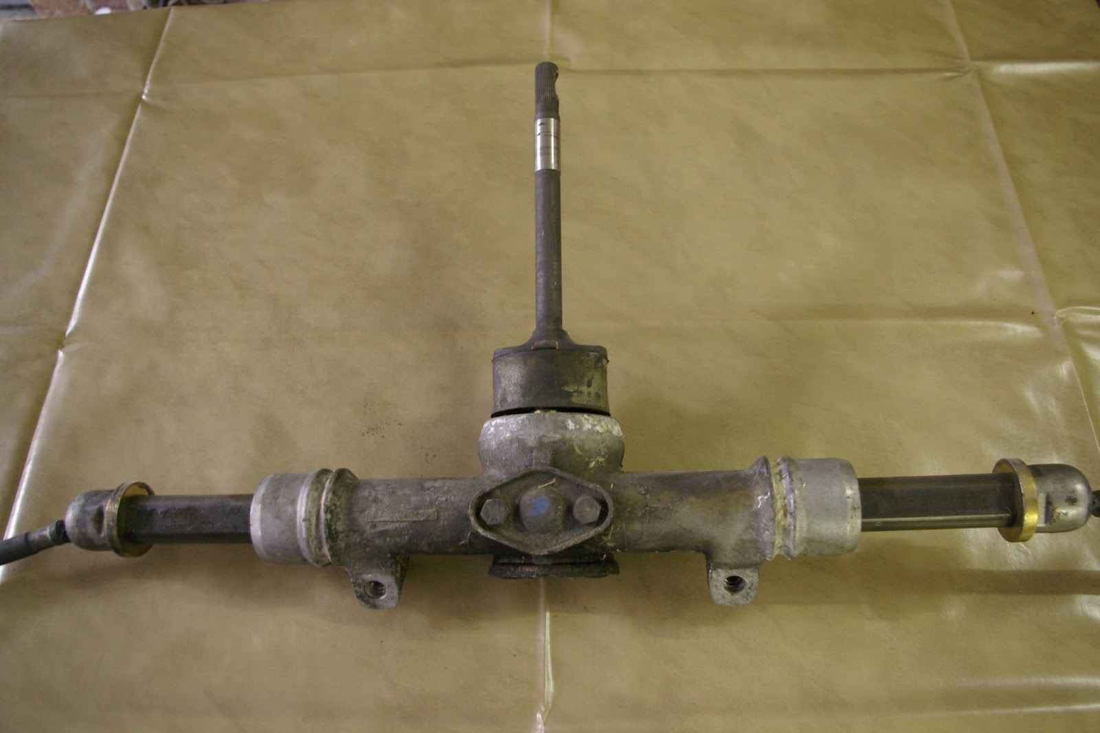 Porsche 911 Turbo 1987 restoration.: Steering rack