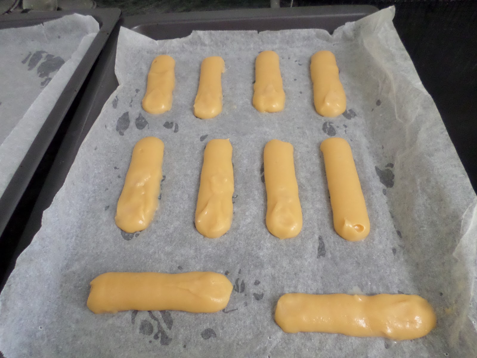 Mi pastelería: Relámpagos rellenos de crema de dulce de leche