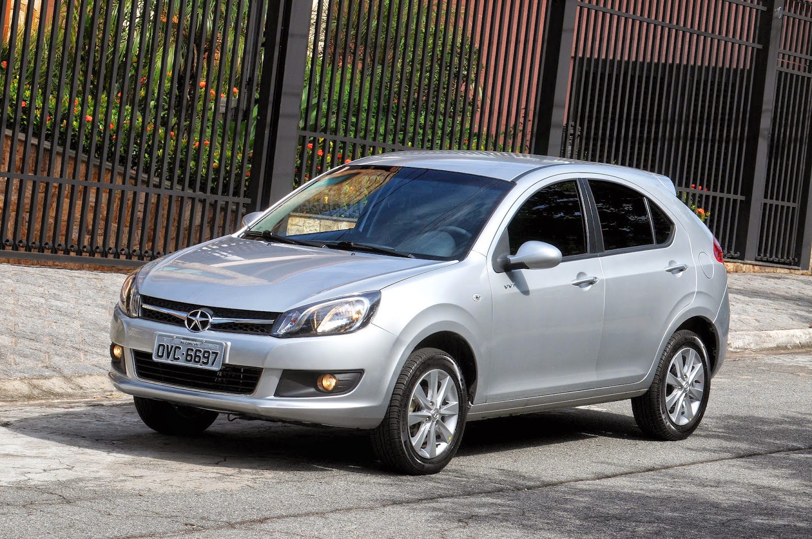 Linha JAC J3 recebe versão S, com motor 1.5 Jet Flex