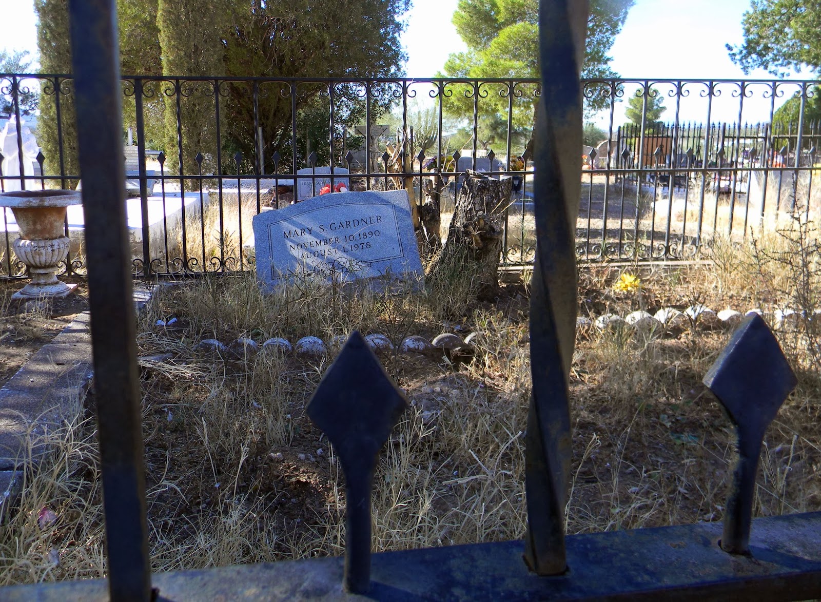 Photos of the Pinal Cemetery