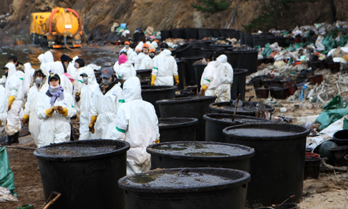 All About Korean Entertainments And Culture: 10 years since Taean oil ...