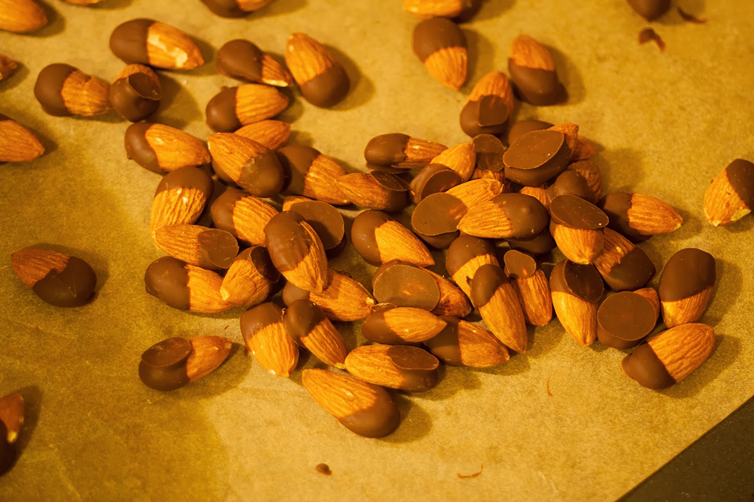 maltīte: Spicās Ziemsvētku mandeles