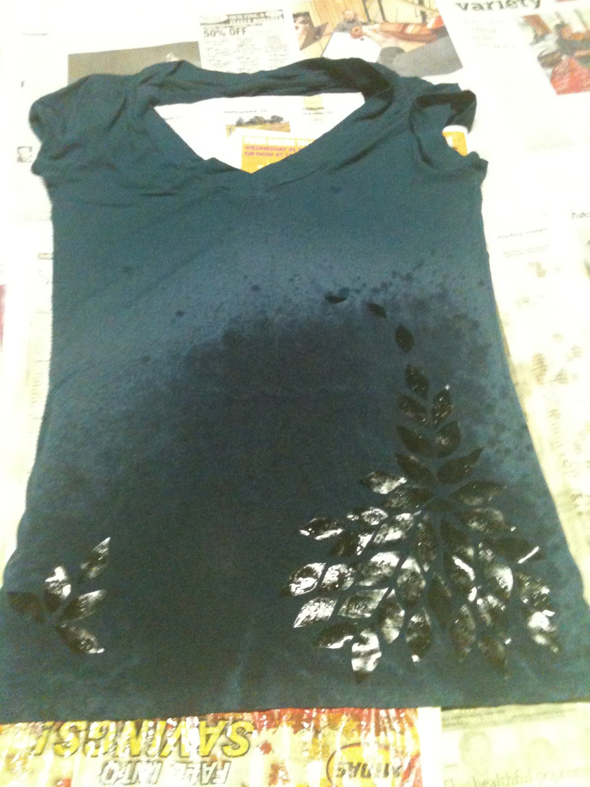 Holly Goes Lightly: DIY Distressed T-Shirt