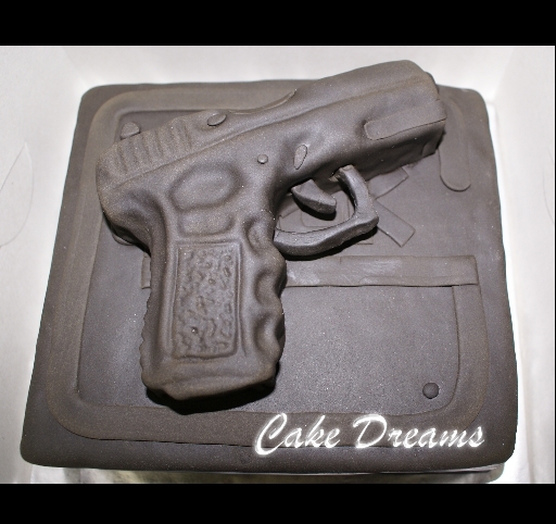 CAKE DREAMS: Glock Cake
