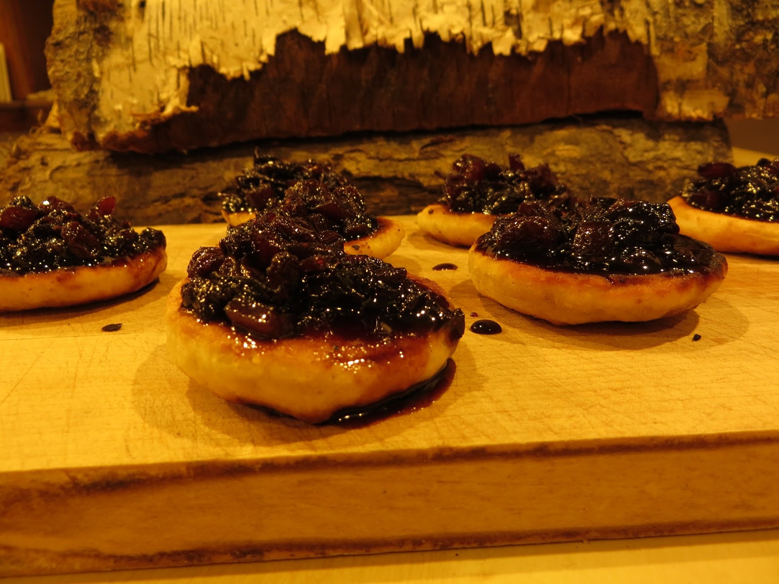 We Cook Stuff: Medieval Jammie Dodgers (Fruit Tarts)