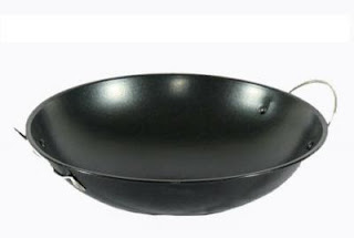 Petua Untuk Membersihkan Kuali Hitam