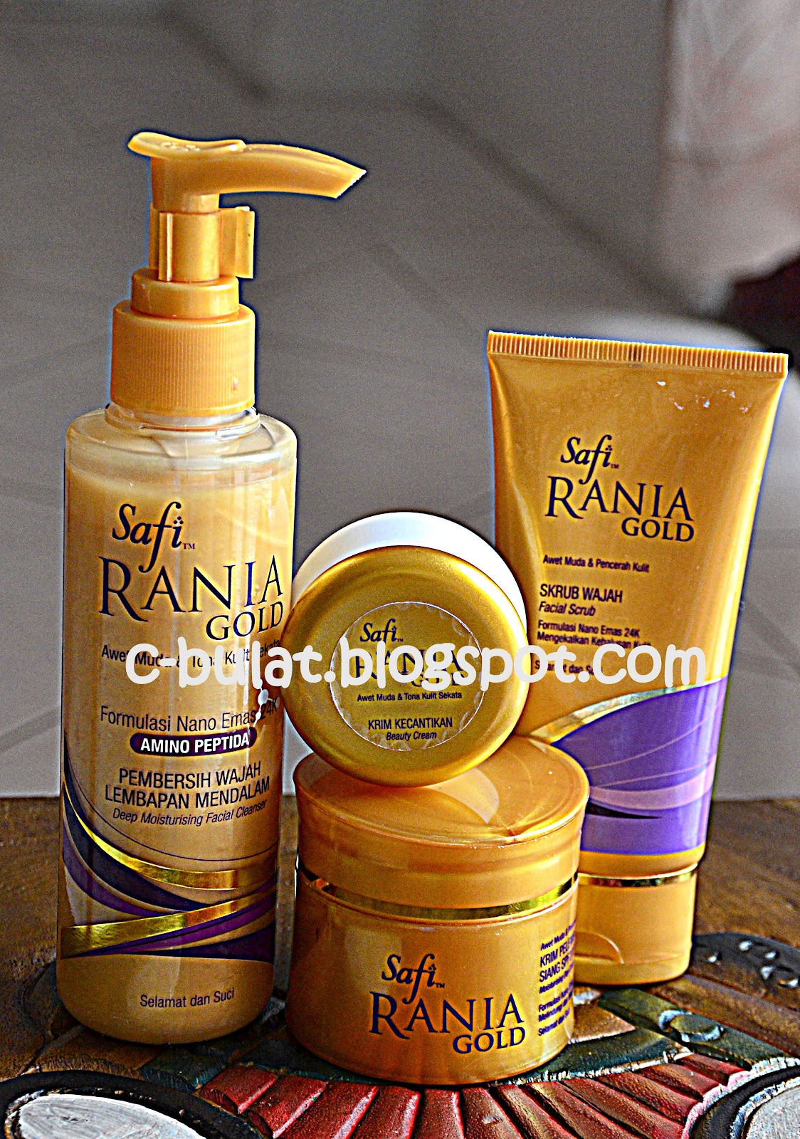 cELoTeh cEk buLaT: SAFI RANIA GOLD YANG MENGHAMPAKAN...!!!
