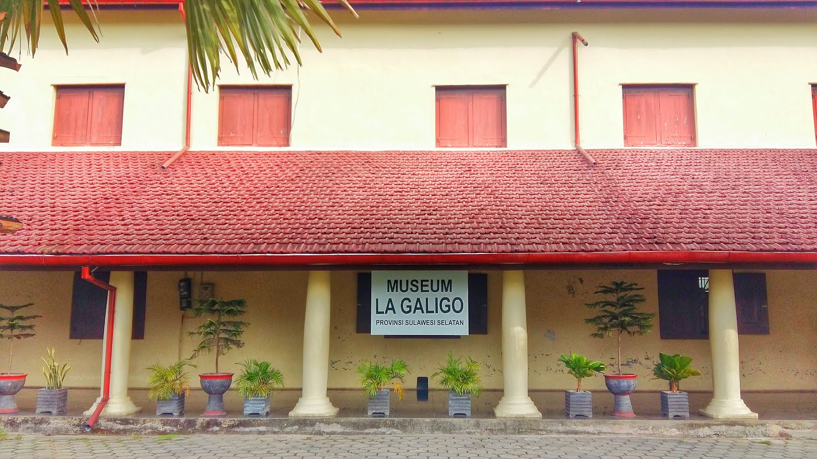 MUSEUM LA GALIGO - A M O R