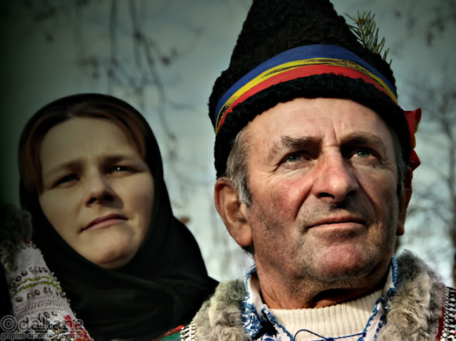 Photographis: Romanian Winter Traditions / Traditii Romanesti