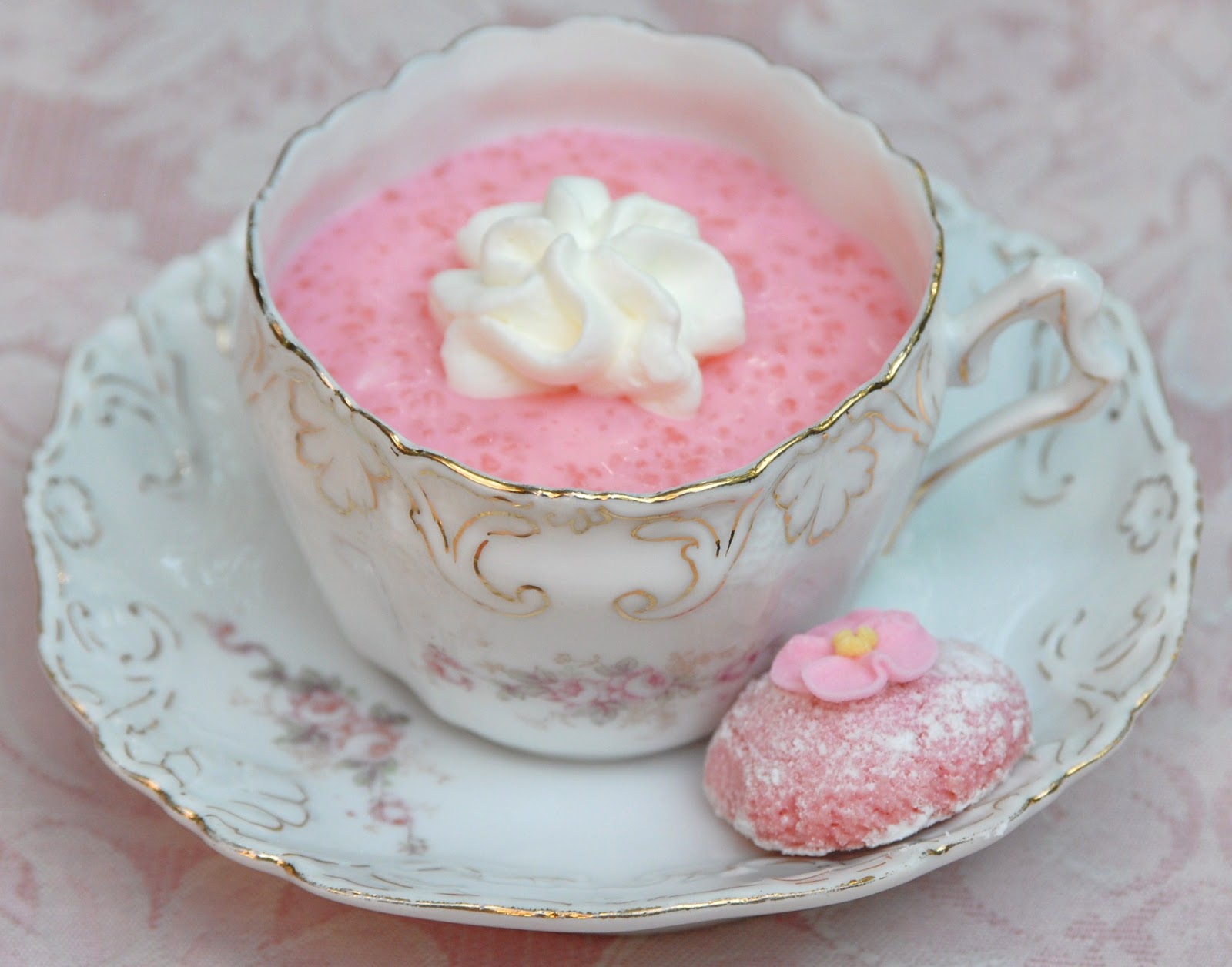 Pink Piccadilly Pastries: Pink Tapioca Tea Party