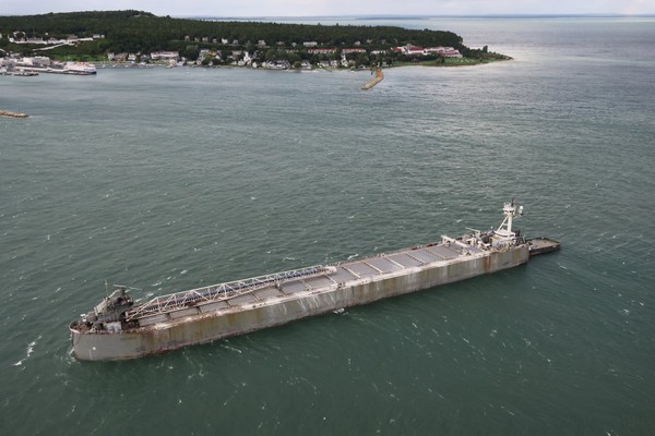 MEC&F Expert Engineers : water current freed the vessel Defiance and ...