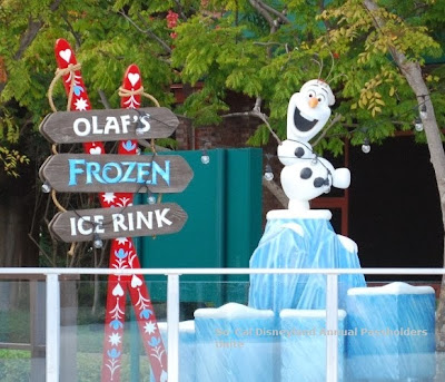 So-Cal Disneyland Annual Passholders Unite: Olaf's Frozen Ice Rink