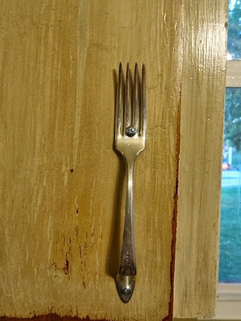 Iowa Farmerz Wife: How To Make Cabinet Handles From Silverware