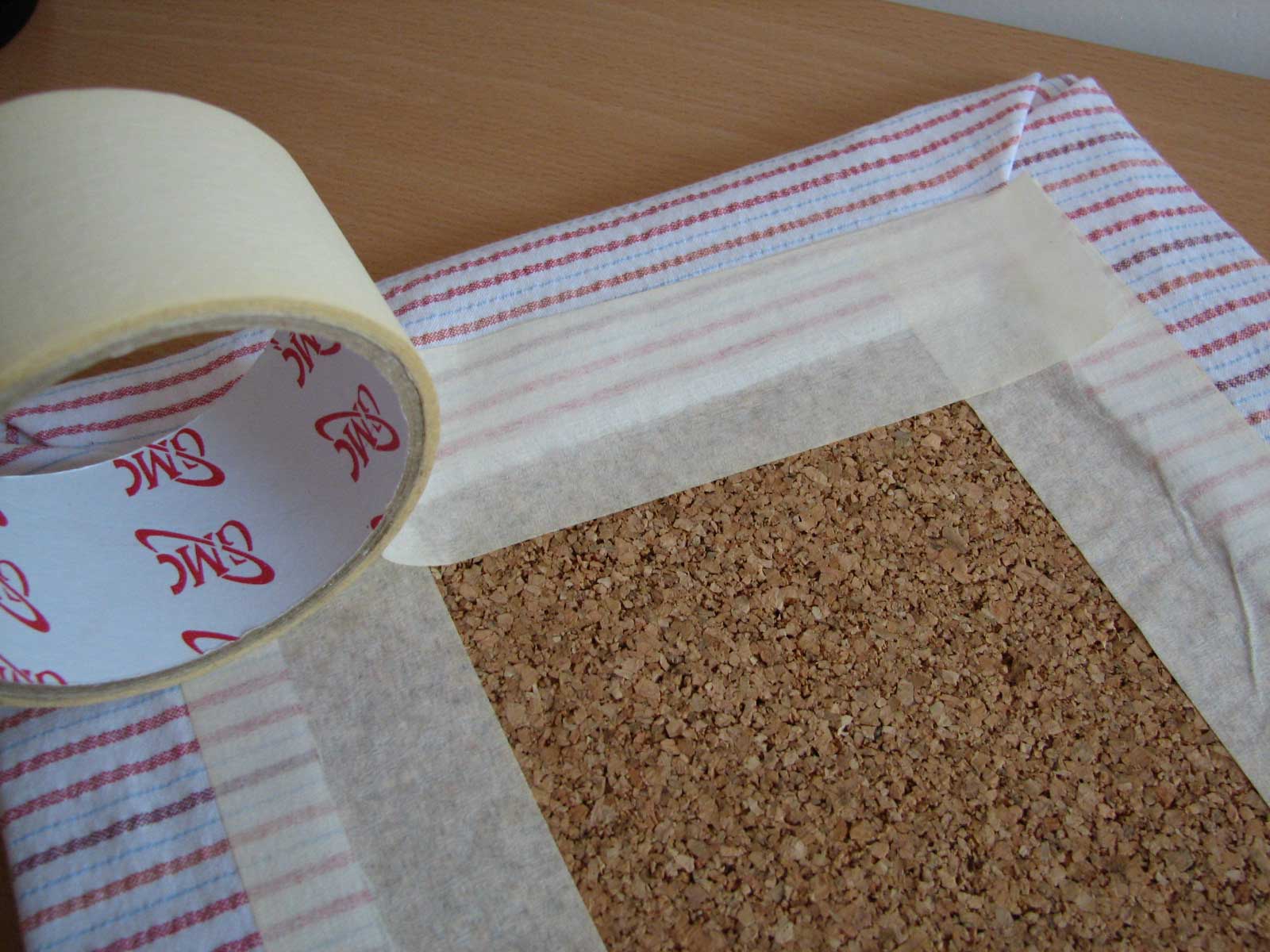 Tutorial: cuadro forrado de tela / Tutorial fabric frame - The Crafty Room