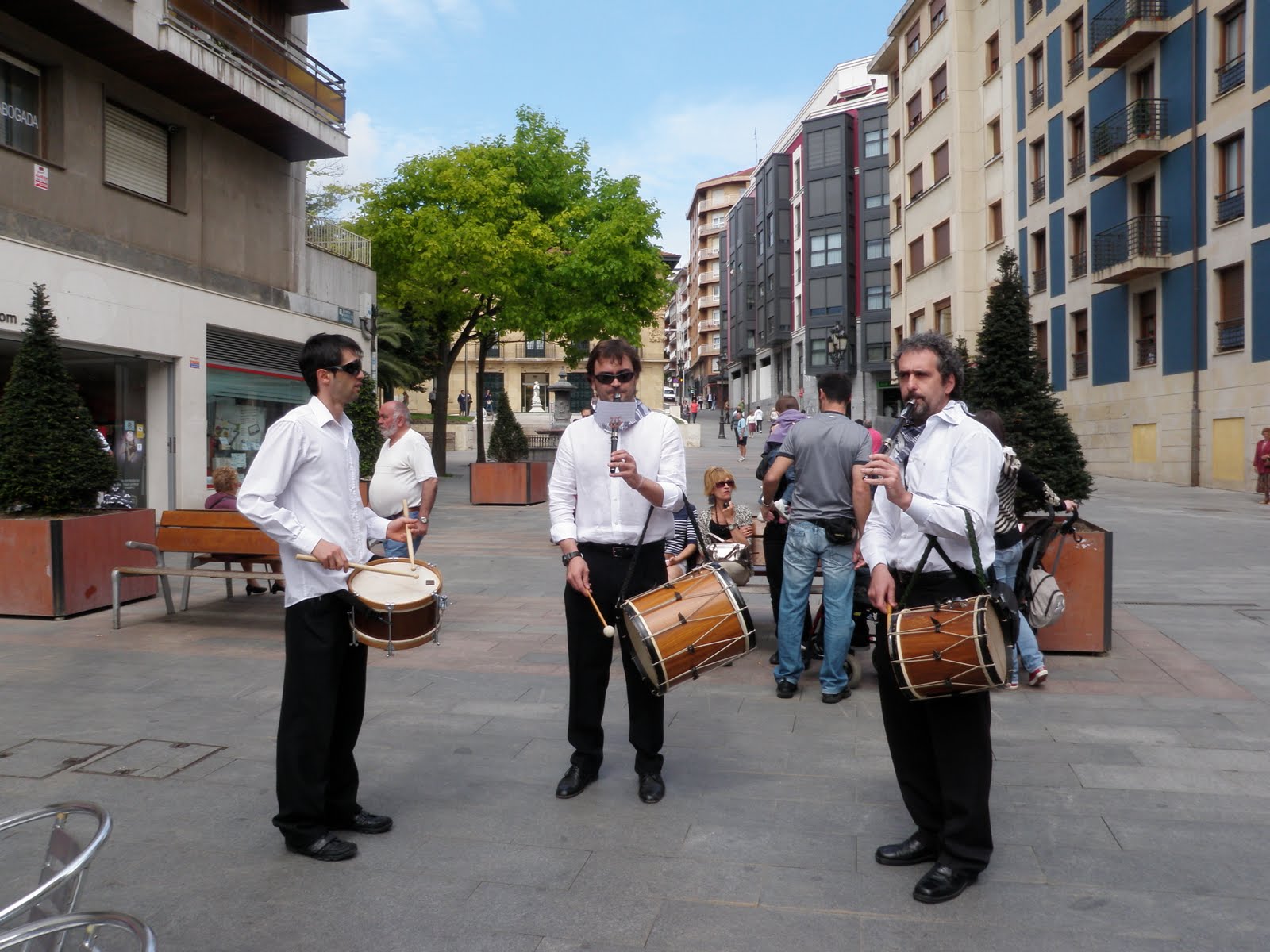 The Ethnopiper: The Txistu and Danbolina : Basque Flute and Tabor