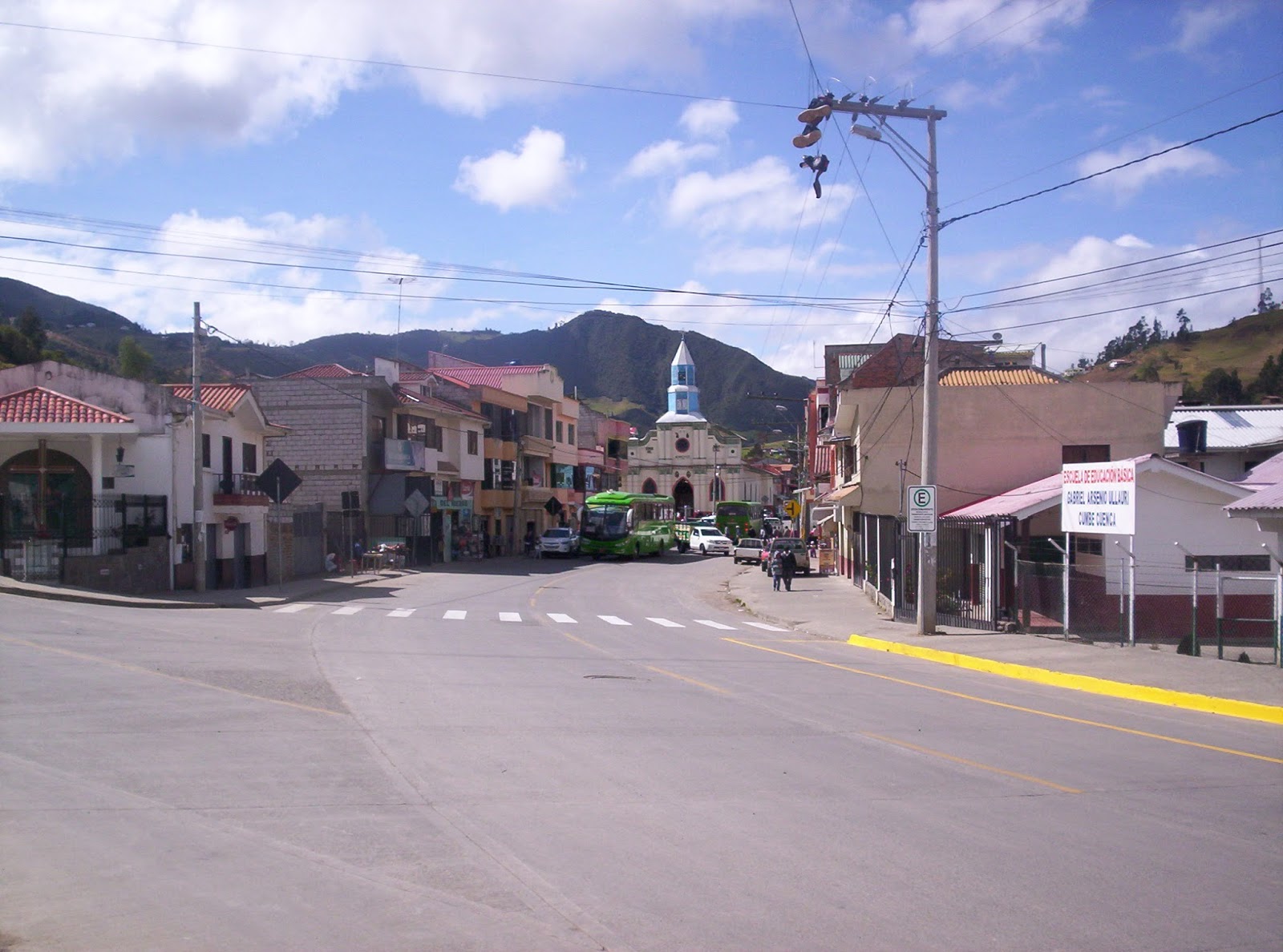 The Bowen Knot ⌘: Cumbe, Azuay Province, Ecuador is Our Families Slice ...