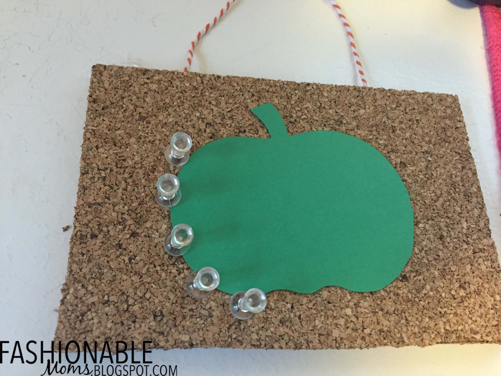 My Fashionable Designs: Pumpkin String Art with Push Pins!