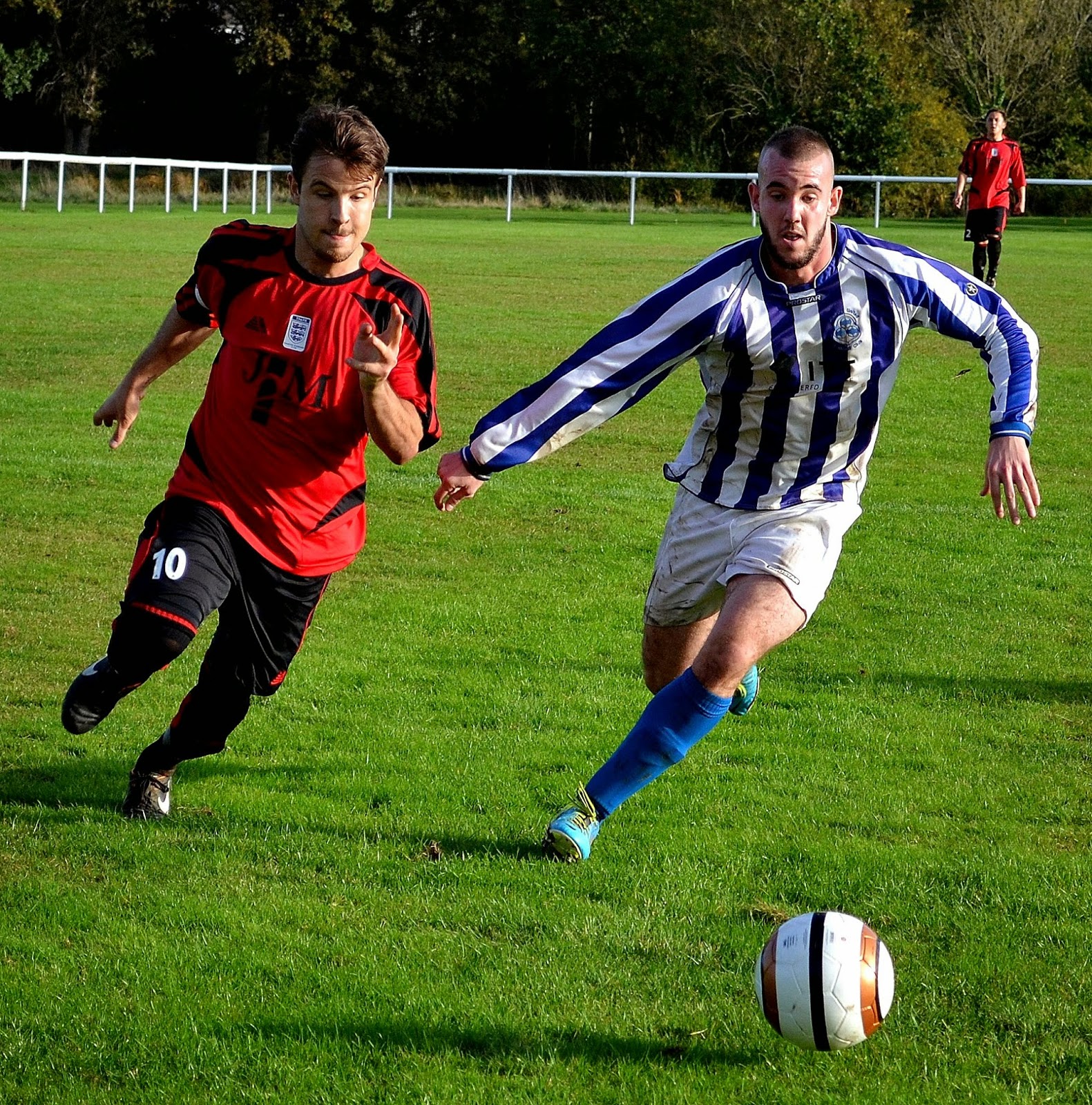 Hopping Around Hampshire: Fleetlands v Overton United