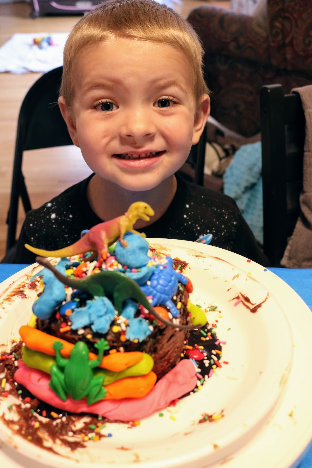 RuthAnne Strong: Cake Decorating Day