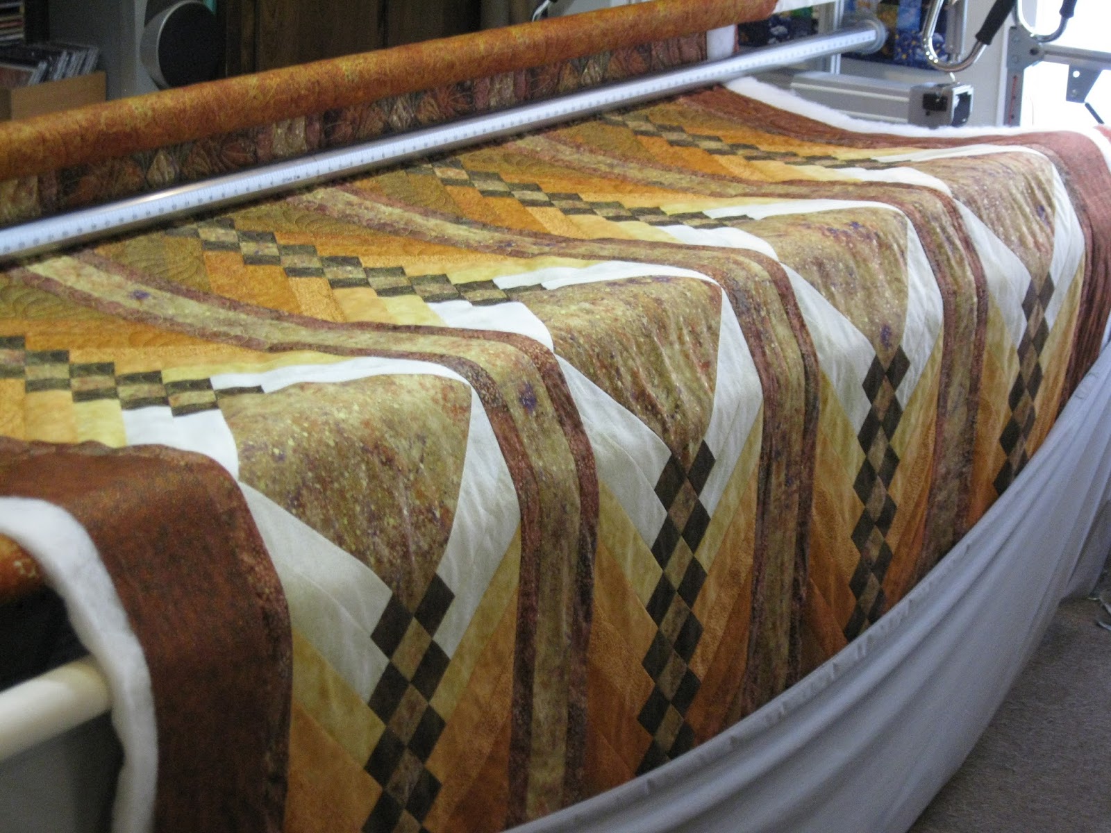 Moonbear Longarm Quilting: Progress on a French Braid