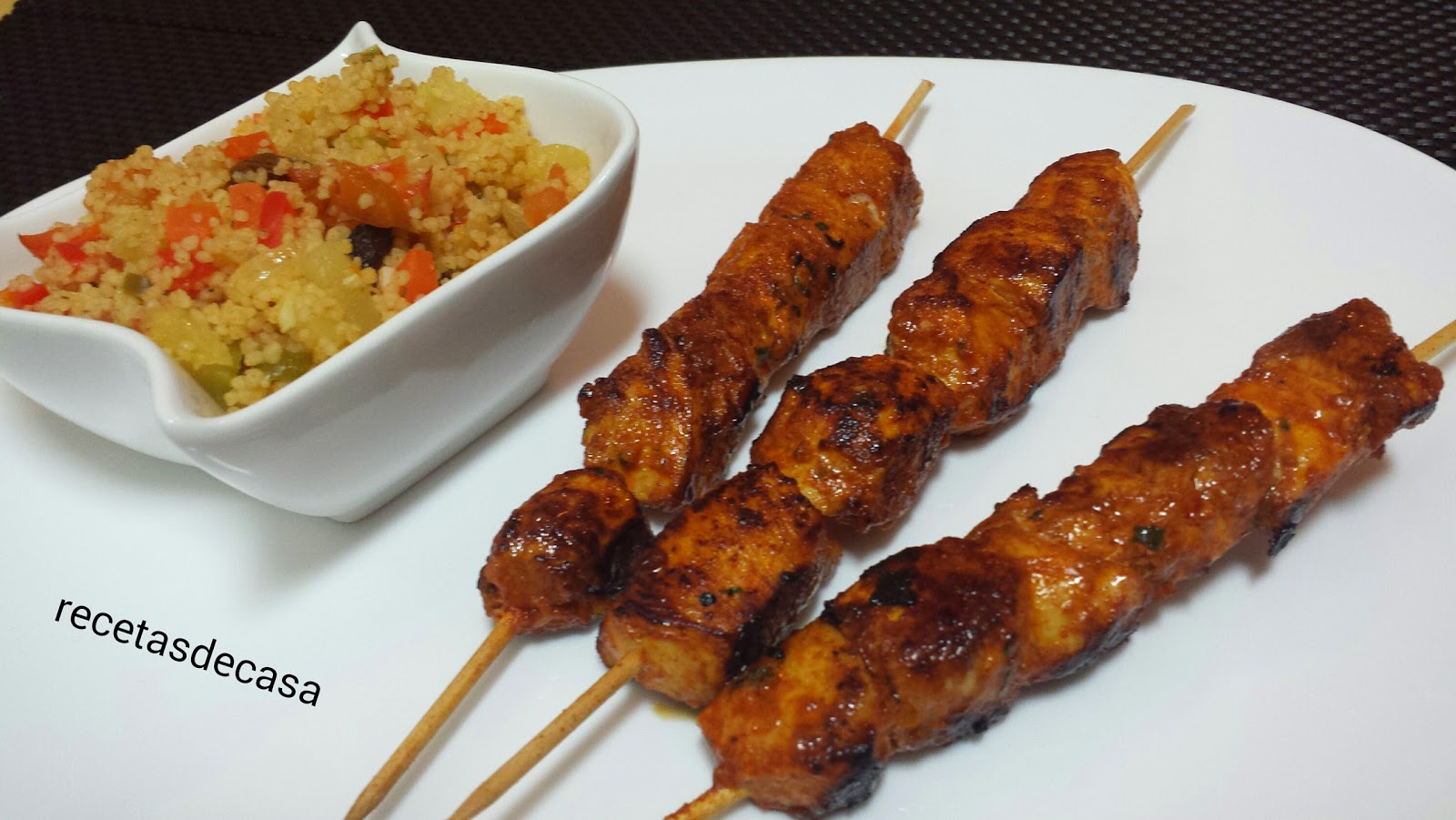 Pinchos morunos de pollo - Mira Qué Facil