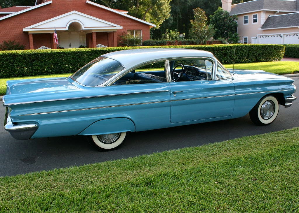 All American Classic Cars: 1960 Pontiac Catalina 2-Door Sport Sedan