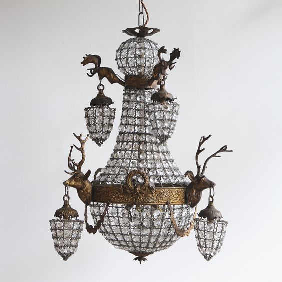 Eye For Design: Decorating With Deer Mounted Crystal Chandeliers And ...