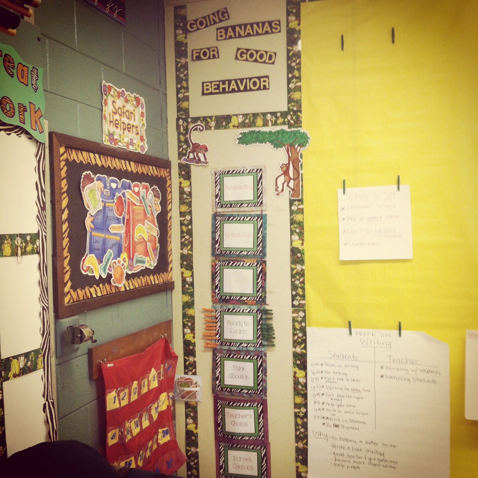 Adventures in 4th Grade: Updated Safari Themed Classroom