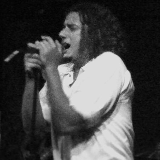 FETOZINE: EDU EDDIE STRADA