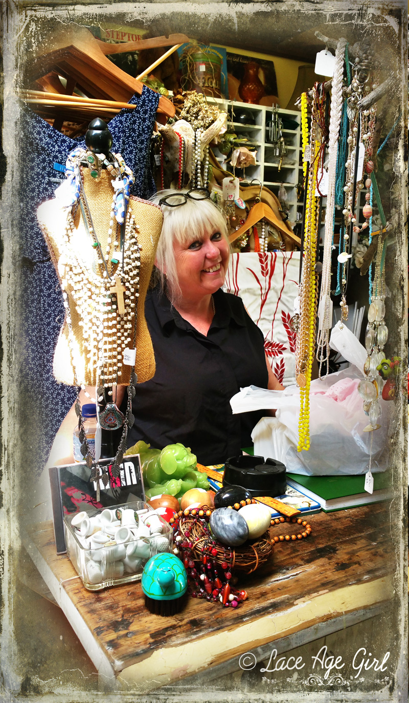 Lace Age Girl: Dee's Funk'n'Junk Shop