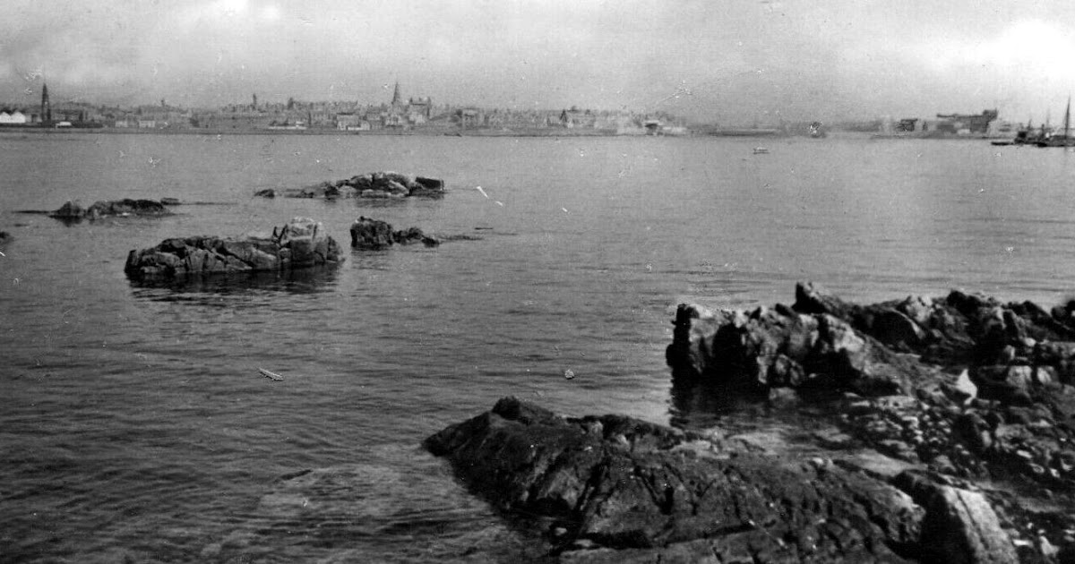 Tour Scotland: Old Photograph Peterhead Bay Scotland