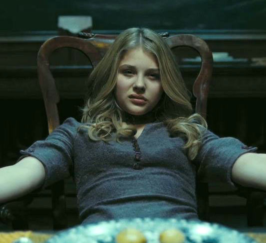 SNEAK PEEK : "Carrie" : First Official Telekinetic Trailer